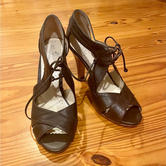 Brooks Brothers | Shoes | Brooks Brothers Brown Leather Heels | Poshmark